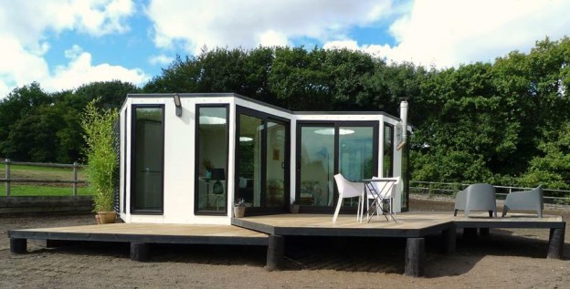 HiveHaus Hexagonal Modular Living Spaces by Barry Jackson - Homeli