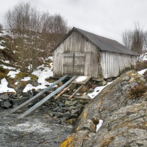 ‘Naust paa Aure’ Boathouse by TYIN Architects - Homeli