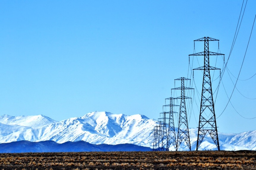 Land of Giants: Human Sculpture Pylon Concept by Choi + Shine - Homeli